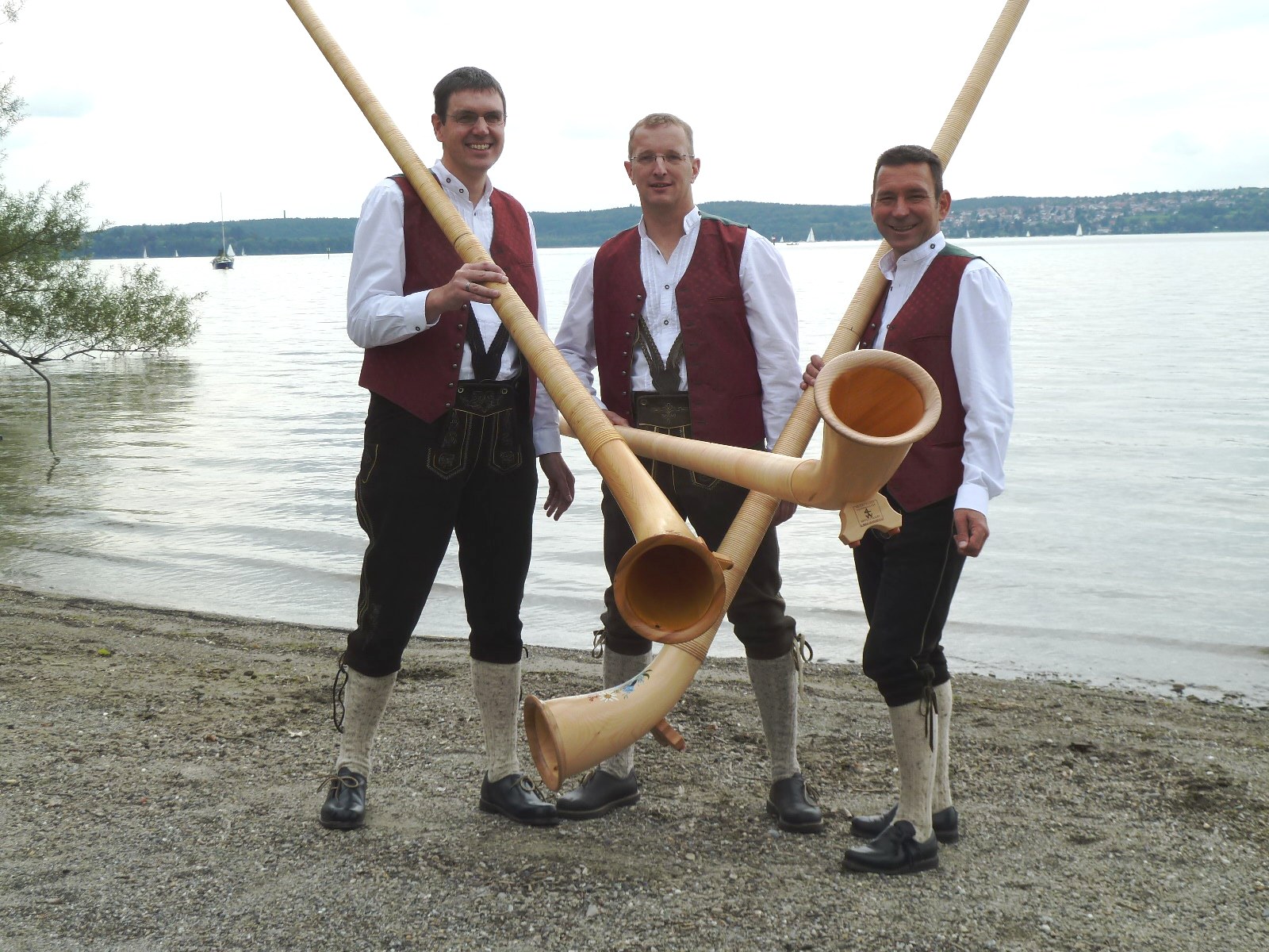 Bandscouting.de » Blog Archive Walter Ruf und sein Bodensee-Alphorntrio ...